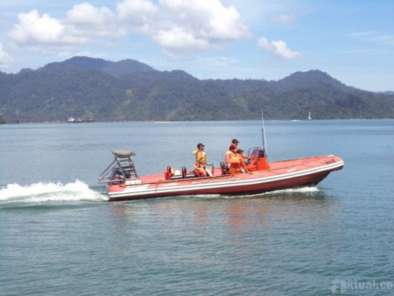 Kapal Pencari Pesawat AirAsia Berjalan 15 Knot - Aktual.com
