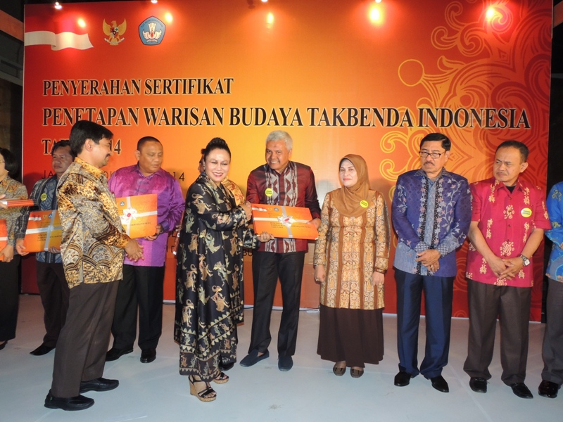 Bali Terima Sertifikat Warisan Budaya Tak Benda dari Mendikbud - Aktual.com