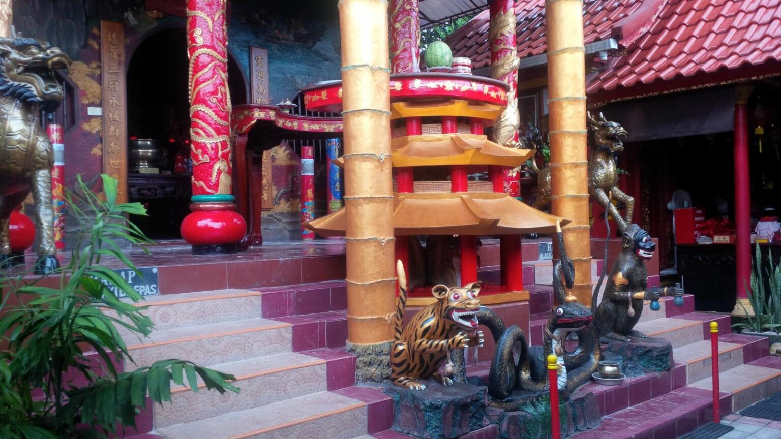 Kongco Dwipayana, Tempat Peribadatan Umat Hindu dan Budha Bali - Aktual.com