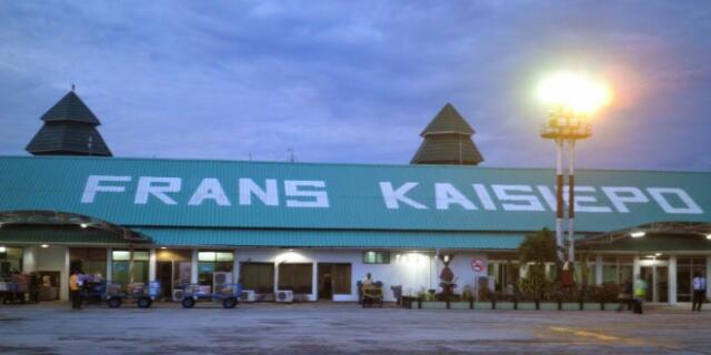 H +12 Arus Balik Lebaran 2017 di Bandara Biak Masih Ramai - Aktual.com