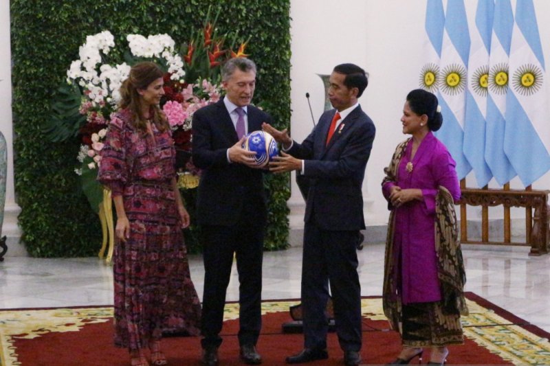 Dikunjungi Presiden Argentina, Indonesia Buka Jalan Ekspor Buah ke ...