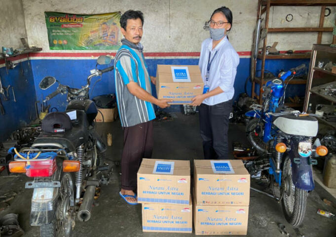 Giliran AWDA, Astra Life, Astra Mitra Ventura & SERA Salurkan Sembako ...