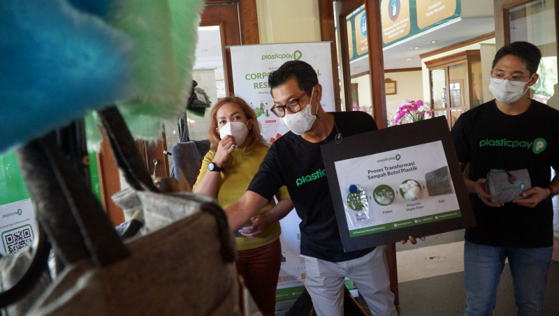 Inocycle Technology Group Perkenalkan Semi Reverse Vending Machine ...