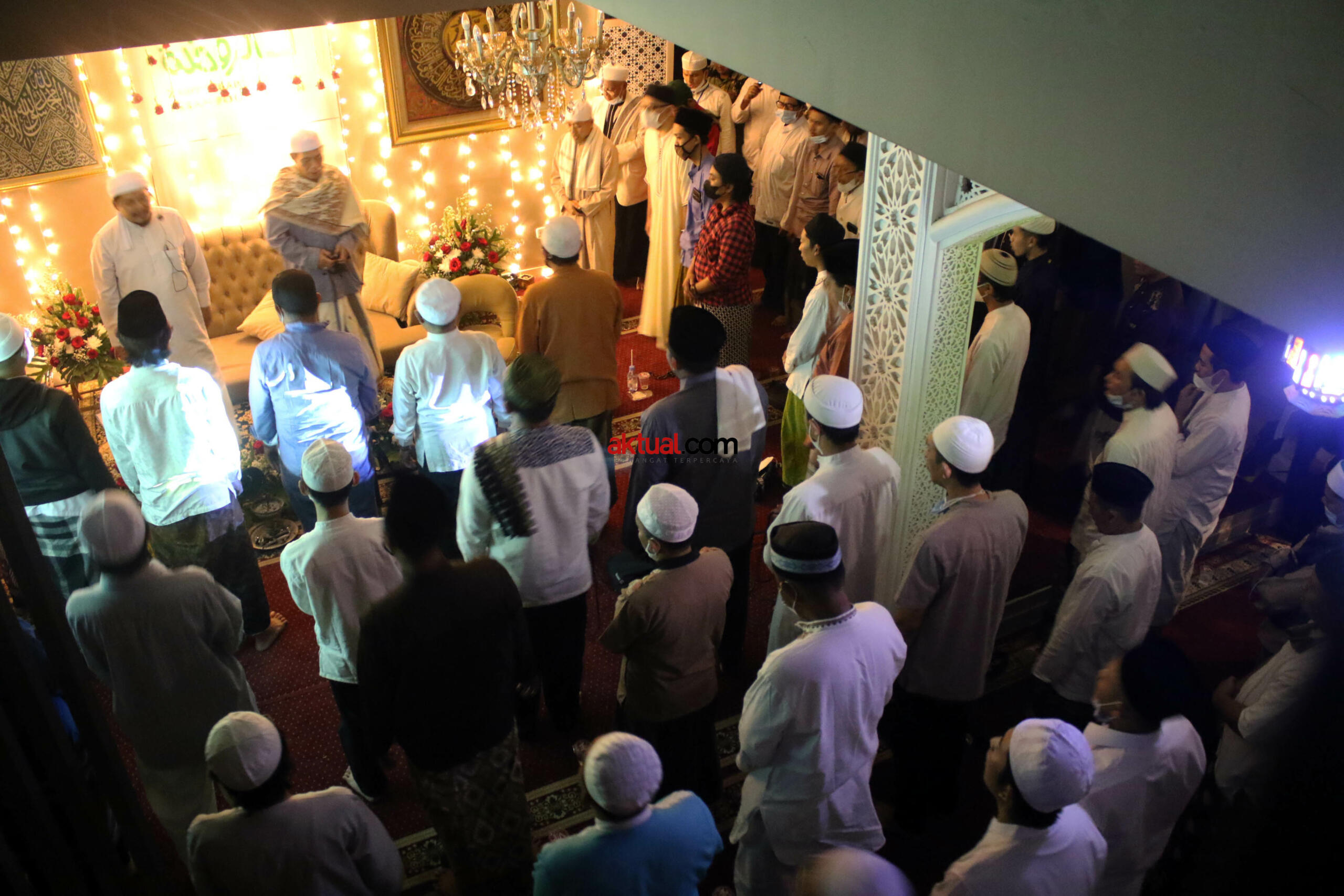 Diantara Tanda Berhasilnya Khalwat, Menarik Orang Lain untuk Taubat ...