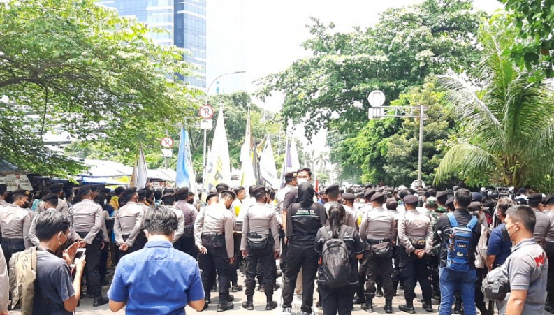 Begini Penampakan Demo BEM SI di KPK - Aktual.com