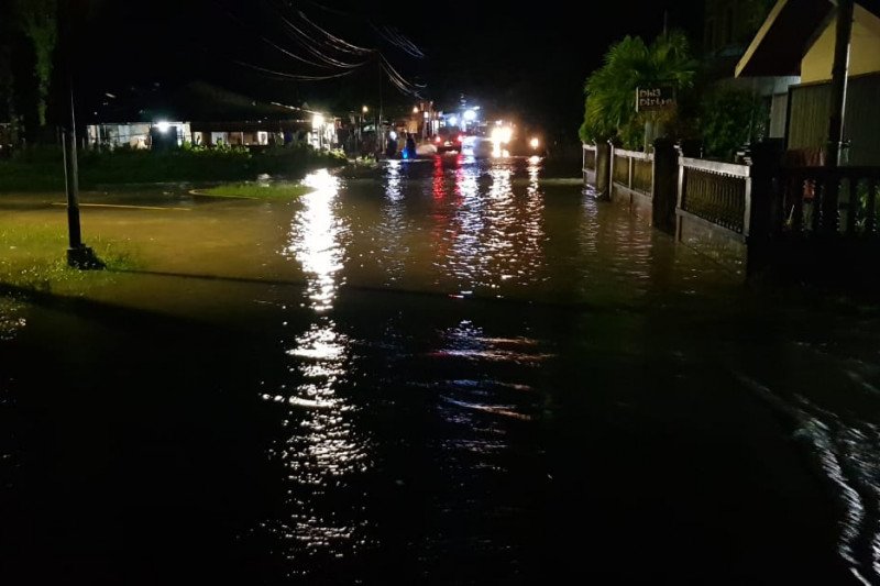 BMKG Batam Terbitkan Peringatan Dini Banjir Rob di Sekitar Kepri - Aktual.com