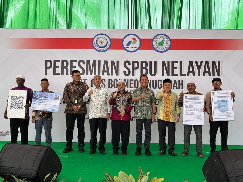 Menteri KP Resmikan SPBUN Aluh-Aluh Guna Penuhi Kebutuhan BBM Nelayan ...