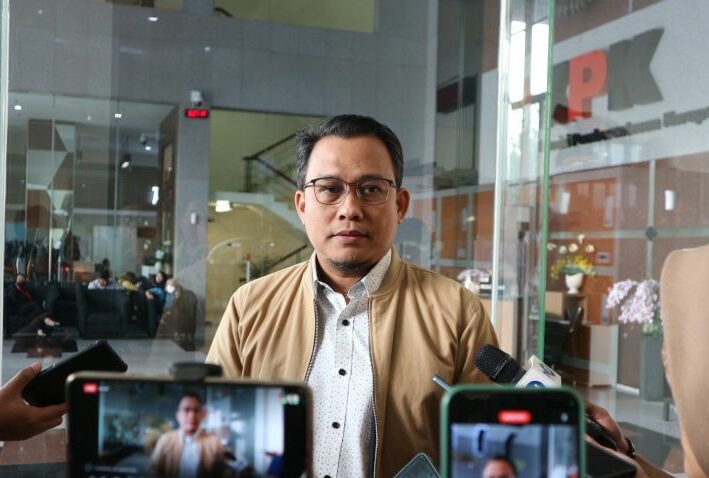 Eks Kabasarnas Henri Alfiandi Diperiksa Soal Dugaan Penerimaan Uang - Aktual.com