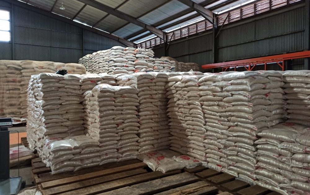 Bulog Batam Tambah Pasokan Beras Hingga 2000 Ton - Aktual.com