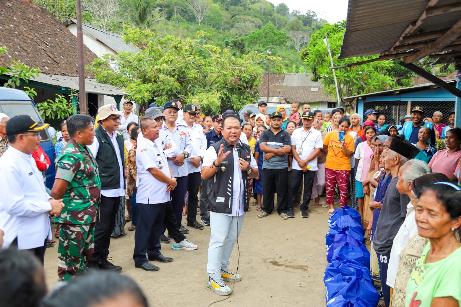 Bupati Hendy Tinjau Peningkatan Jalan Bande Alit - Aktual.com