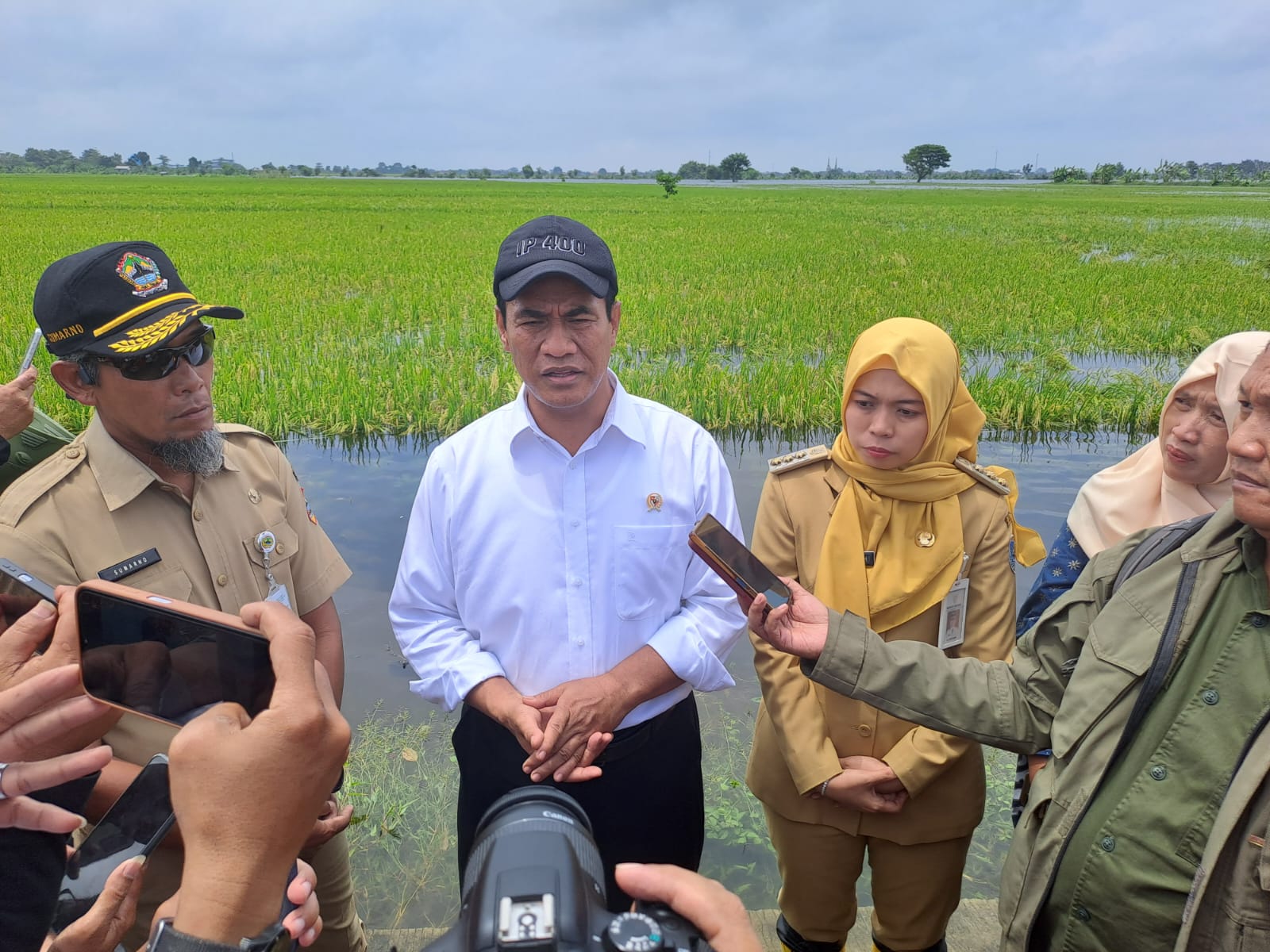 Gerak Cepat Kolaborasi Mentan dan Menko PMK Bantu Petani Terdampak Banjir - Aktual.com