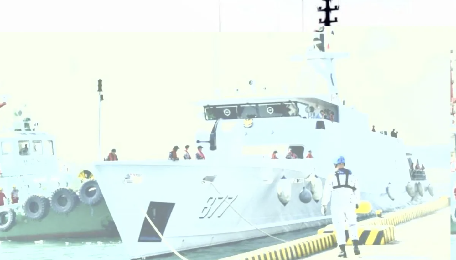 Kapal Perang Indonesia-Filipina Berpatroli di Perbatasan - Aktual.com