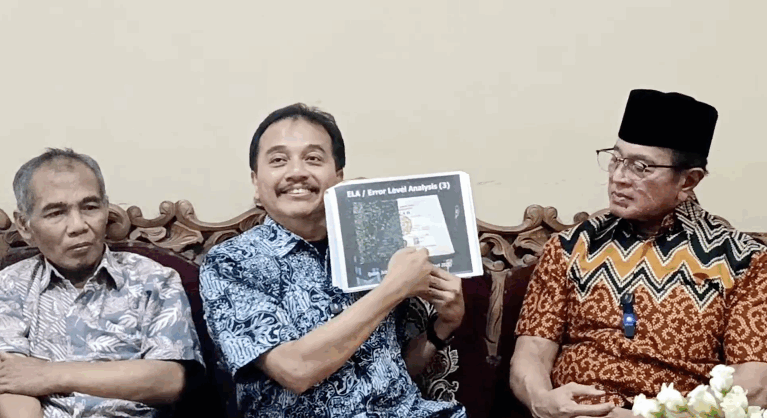Roy Suryo: Ijazah Jokowi 99,9% Palsu, Ada Indikasi Dibuat di Pasar Pramuka - Aktual.com