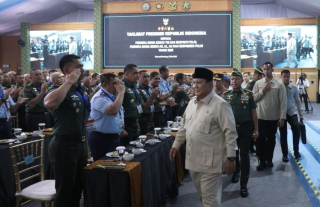 Presiden: TNI Harus Adaptif Hadapi Dinamika Geopolitik Global - Aktual.com